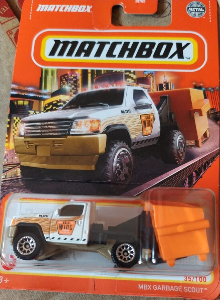 Matchbox – MBX Garbage Scout – (GVX45) – Crazy 4 Diecasts
