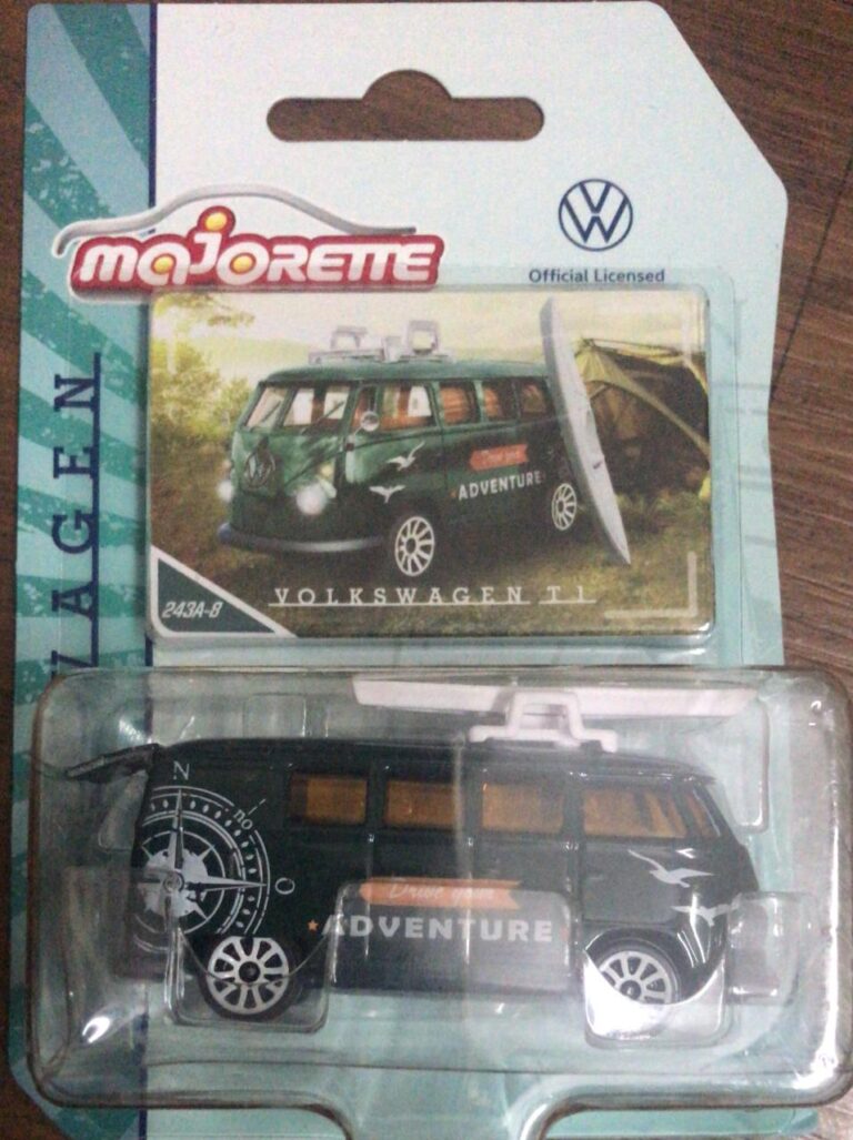 Volkswagen T1 Adventure – Majorette Premium Cars – Crazy 4 Diecasts