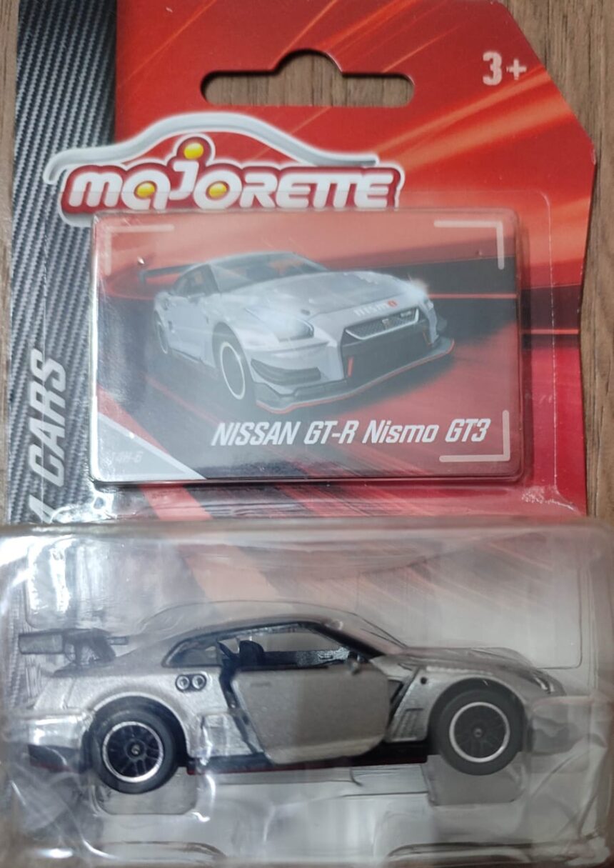 Nissan GT-R Nismo GT3 – Majorette Premium Cars – Crazy 4 Diecasts