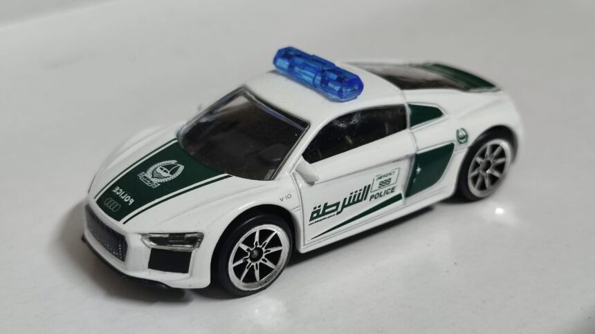 Majorette – Audi R8 Police (Uncarded) – Crazy 4 Diecasts