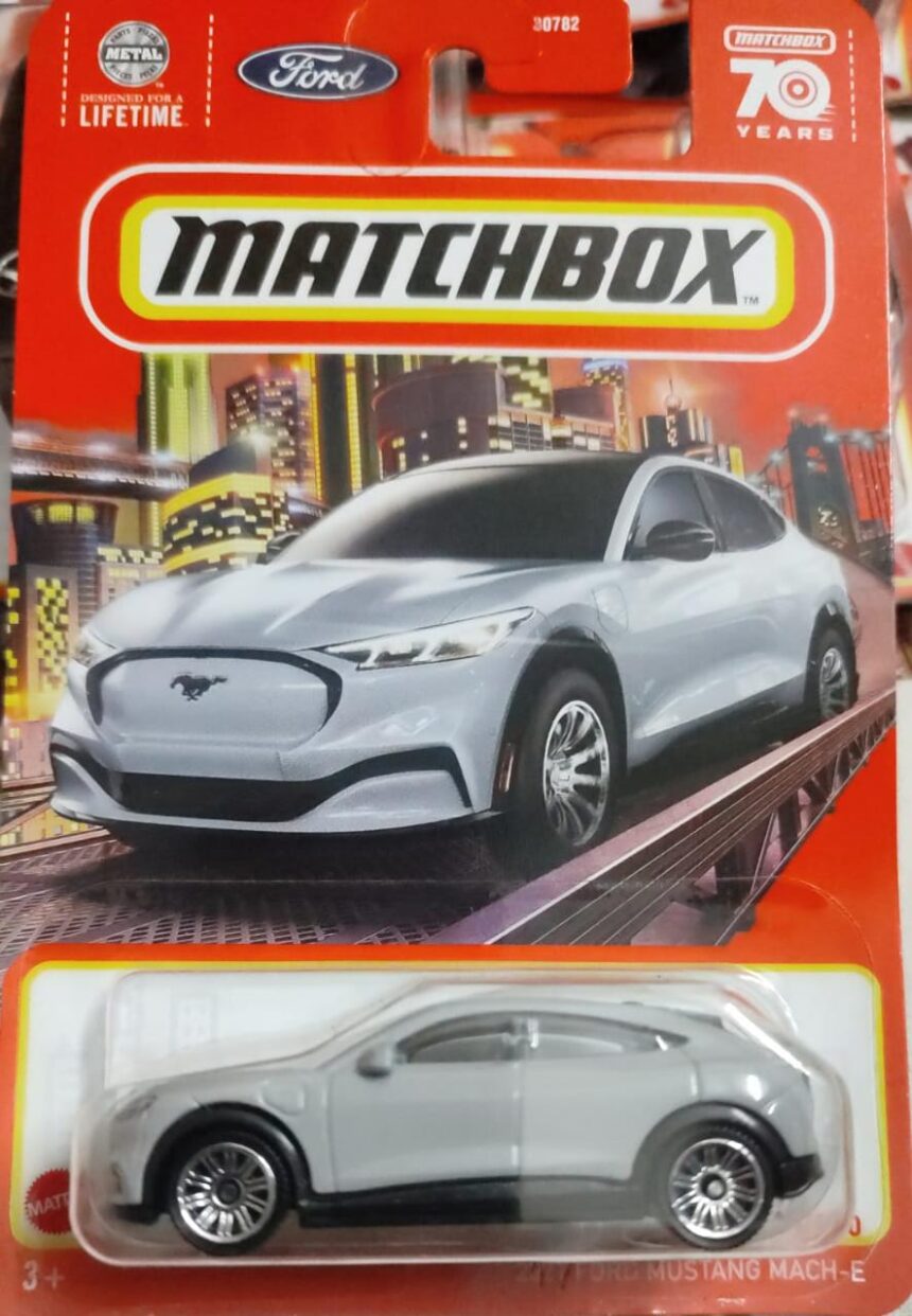 Matchbox – Ford Mustang Mach E (HKW70) – Crazy 4 Diecasts