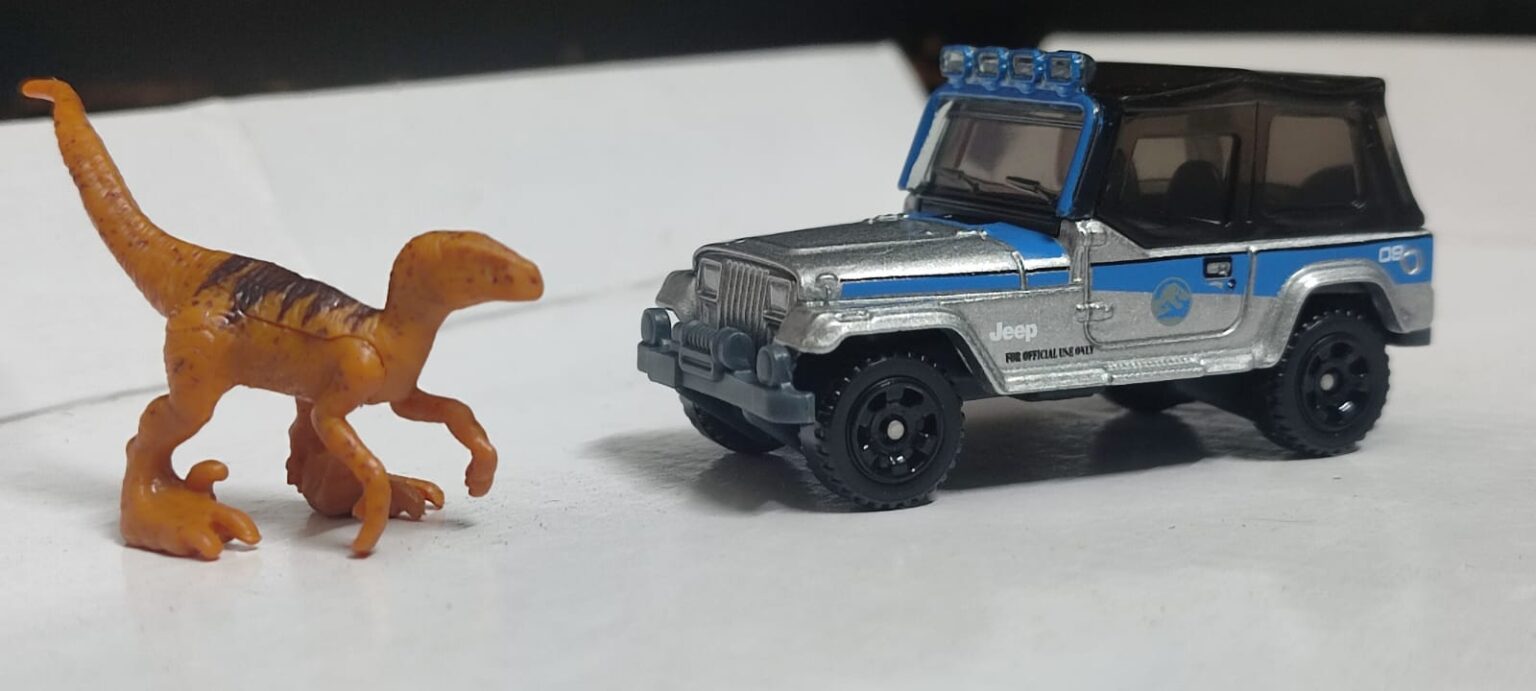 Matchbox Jurassic Park Collection – Jeep Wrangler & Dinosaur Combo ...