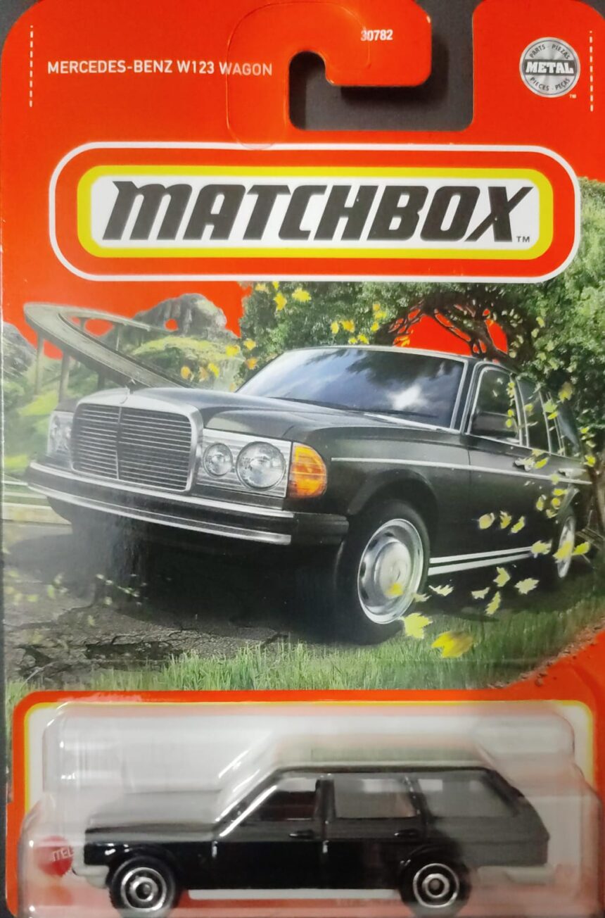 Matchbox – Mercedes Benz W123 Wagon (HFP15) [Imported]. – Crazy 4 Diecasts