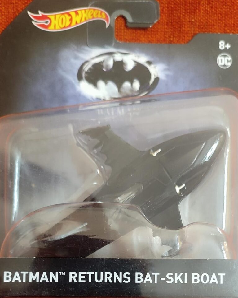Hot Wheels Premium – Batman Returns Bat-Ski Boat (GNN48). – Crazy 4 ...
